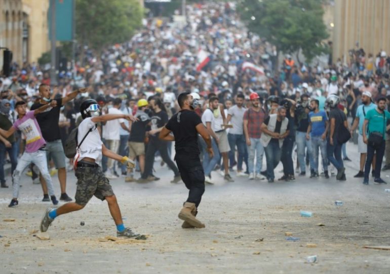 Liban : Un troisième ministre démissionne fuyant la colère du peuple ...