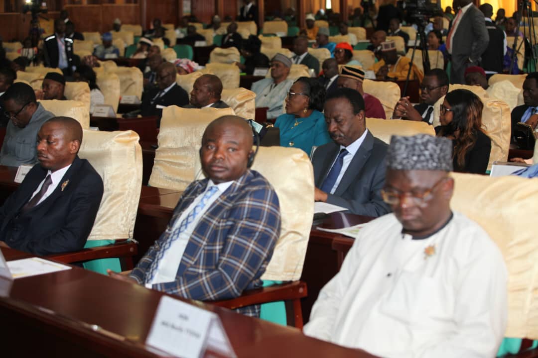Assemblée Nationale : Le ton martial de Cavaye Yeguie Djibril sur les ...